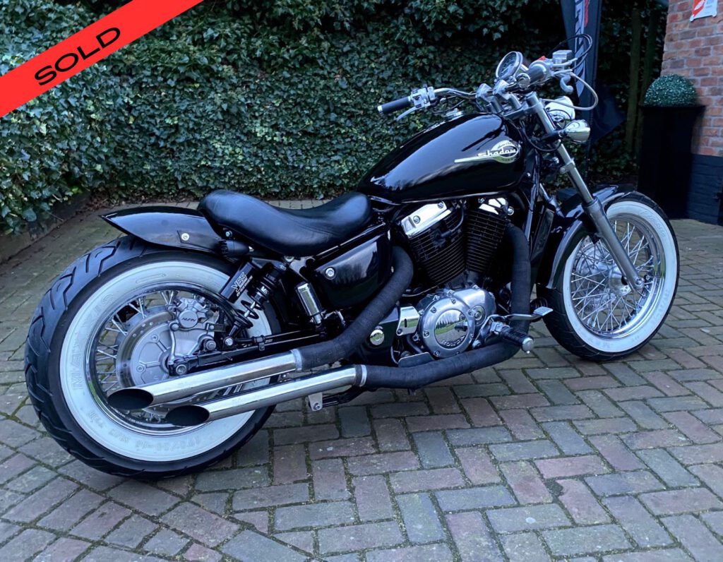 Honda VT1100 C2 ACE Bobber - Cosmo Motors