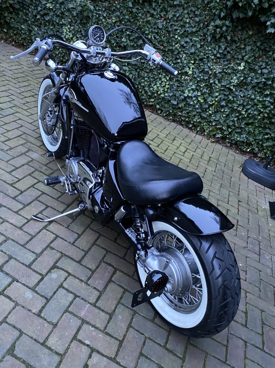 Honda VT1100 C2 ACE Bobber - Cosmo Motors