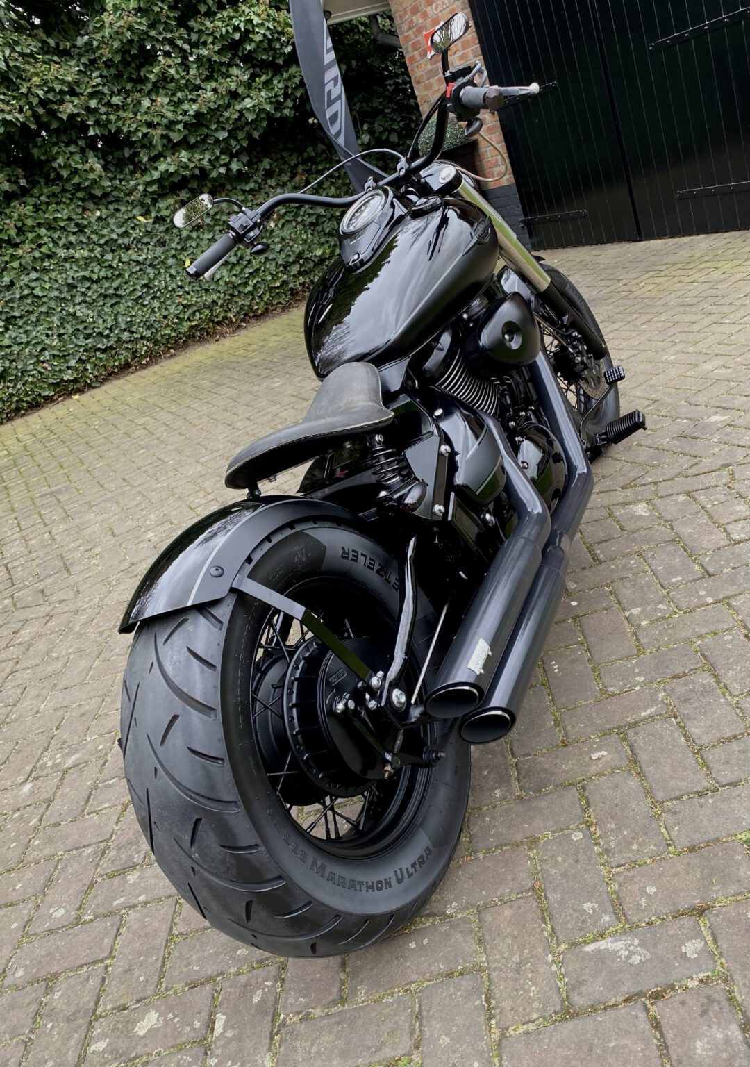 Suzuki Intruder VL800 custom bobber - Cosmo Motors