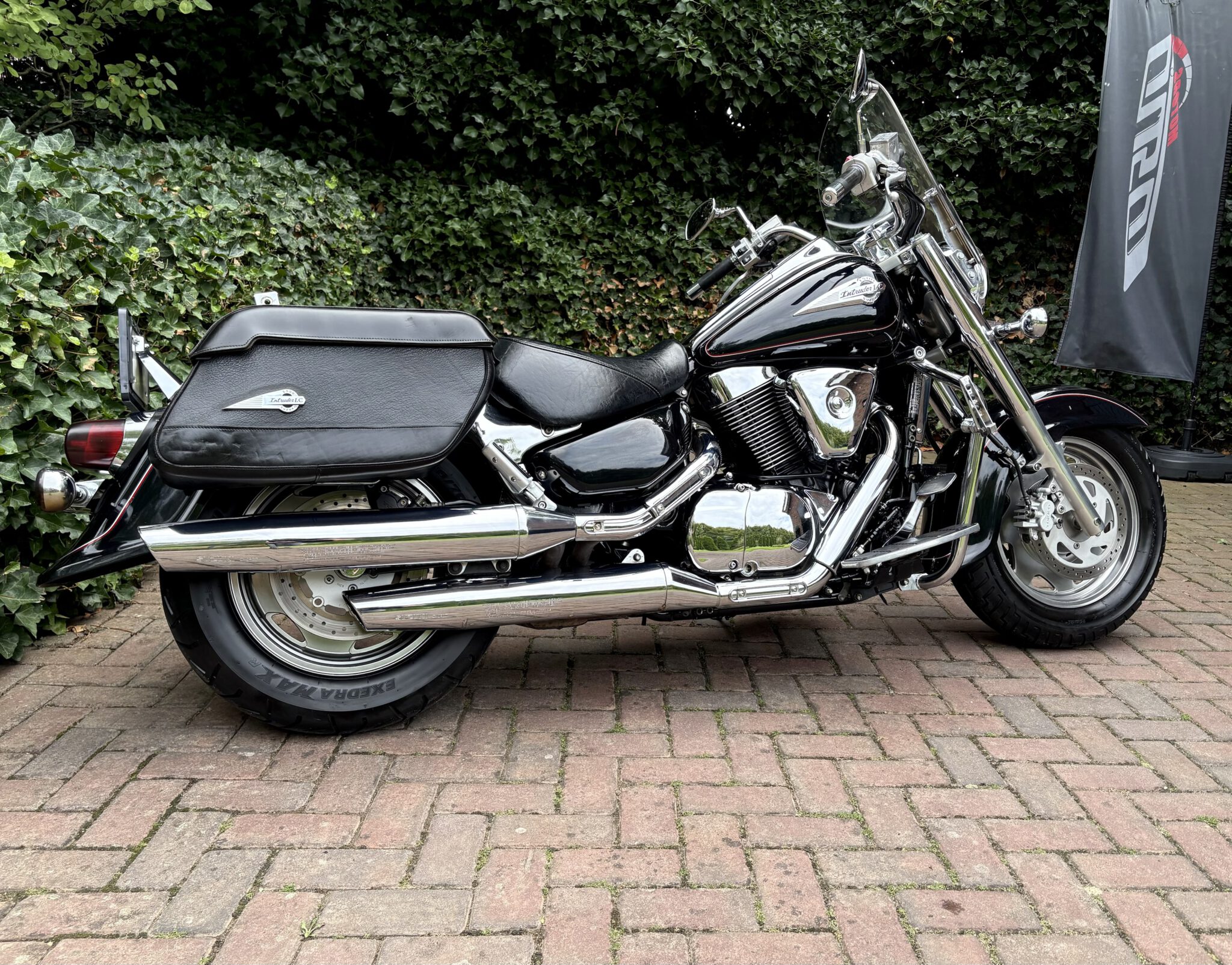 Suzuki Intruder VL1500 LC - Cosmo Motors