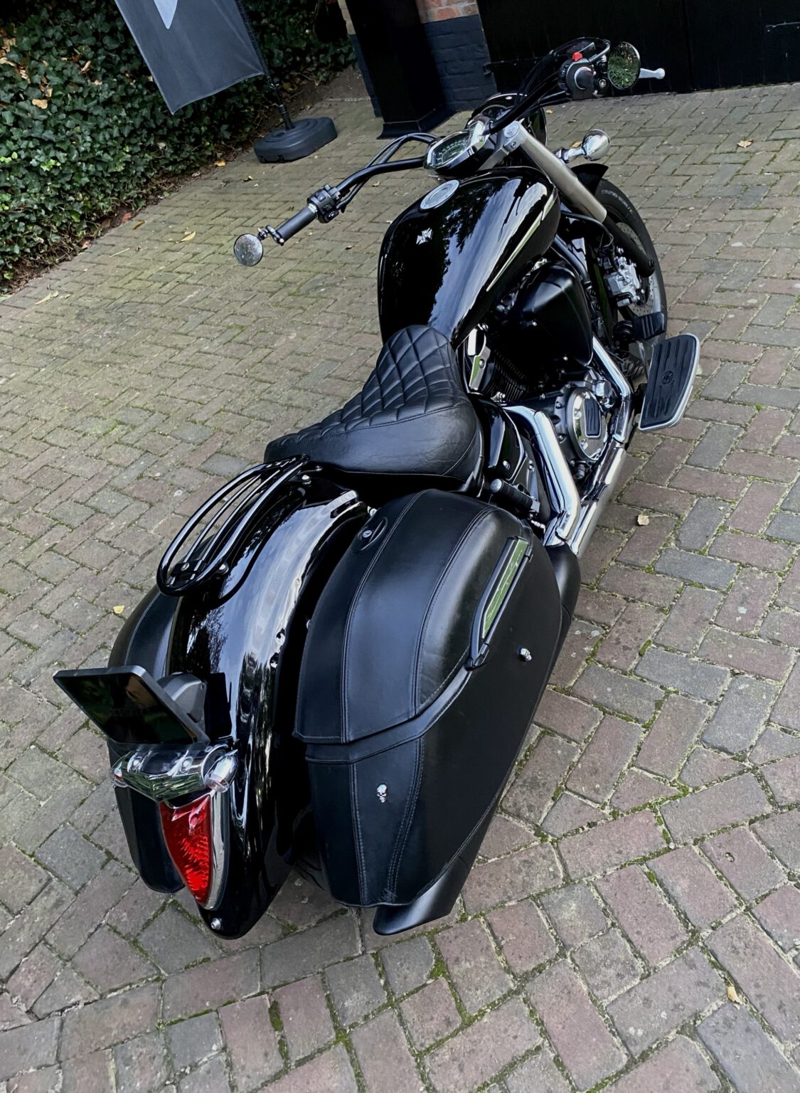 Yamaha XVS1300 Midnight Star custom - Cosmo Motors